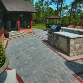 ROCHESTER Interlock Holland 60mm Pavers | Gertens Garden Center